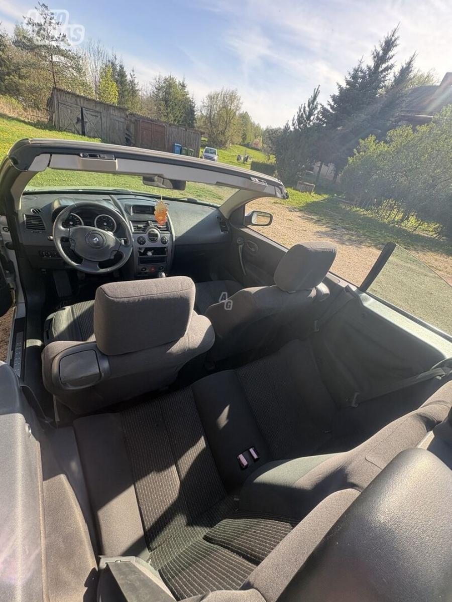 Renault Megane 2004 in Jonava, with an engine capacity of 1.60 L and mileage of 180 thousand km for 1300 €, photo 11 on AUTOMOTO.COM.LV