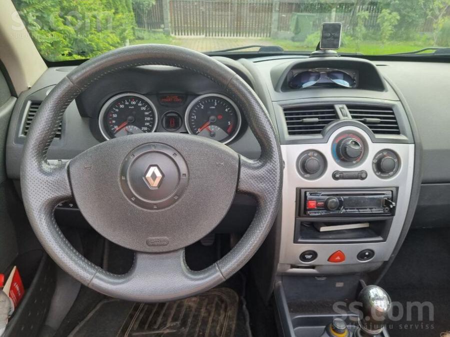 Renault Megane 2004 Rīga, ar dzinēja tilpumu 1.90 L un nobraukumu 301 tūkst. km par 1700 €, foto 10 vietnē AUTOMOTO.COM.LV