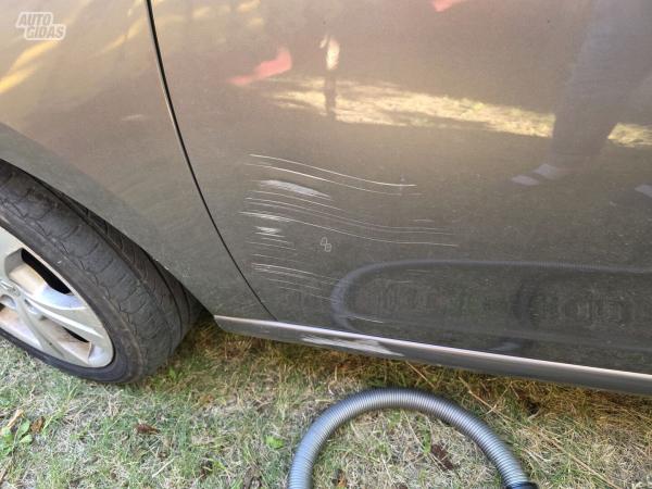 Renault Megane 2011 Klaipėda, ar dzinēja tilpumu 2.00 L un nobraukumu 117 tūkst. km par 900 €, foto 7 vietnē AUTOMOTO.COM.LV