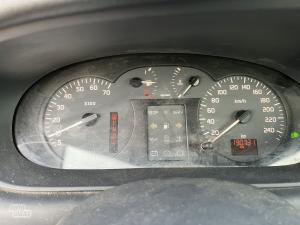 Renault Megane 2000 in Kaunas, with an engine capacity of 1.60 L and mileage of 191 thousand km for 900 €, photo 4 on AUTOMOTO.COM.LV