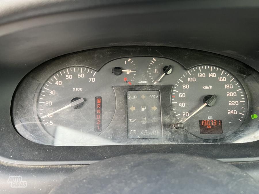 Renault Megane 2000 in Kaunas, with an engine capacity of 1.60 L and mileage of 191 thousand km for 900 €, photo 4 on AUTOMOTO.COM.LV