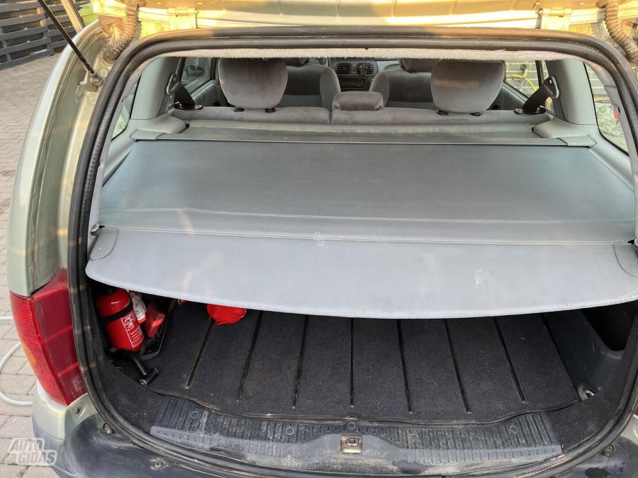 Renault Megane 2000 in Kaunas, with an engine capacity of 1.60 L and mileage of 191 thousand km for 900 €, photo 9 on AUTOMOTO.COM.LV