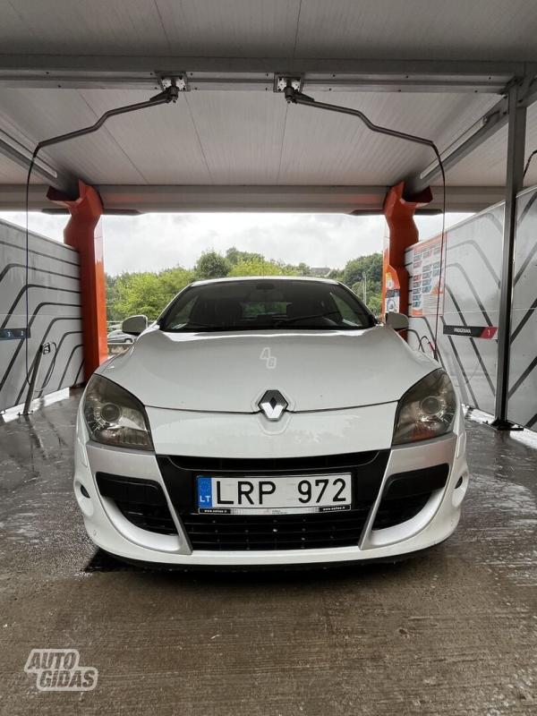 Renault Megane 2010 in Vilnius, with an engine capacity of 1.50 L and mileage of 289 thousand km for 3000 €, photo 10 on AUTOMOTO.COM.LV