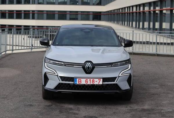 Renault Megane 2022 Rīga, ar dzinēja tilpumu 0.00 L un nobraukumu 77 tūkst. km par 21280 €, foto 2 vietnē AUTOMOTO.COM.LV
