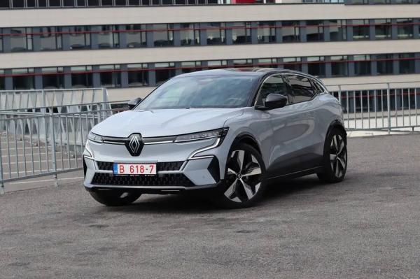 Renault Megane 2022 Rīga, ar dzinēja tilpumu 0.00 L un nobraukumu 77 tūkst. km par 21280 €, foto 3 vietnē AUTOMOTO.COM.LV