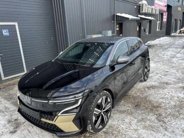 Melns Renault Megane E-Tech 2022 Alīta, ar dzinēja tilpumu 0.00 L un nobraukumu 38 tūkst. km par 17400 €, foto 9 vietnē AUTOMOTO.COM.LV