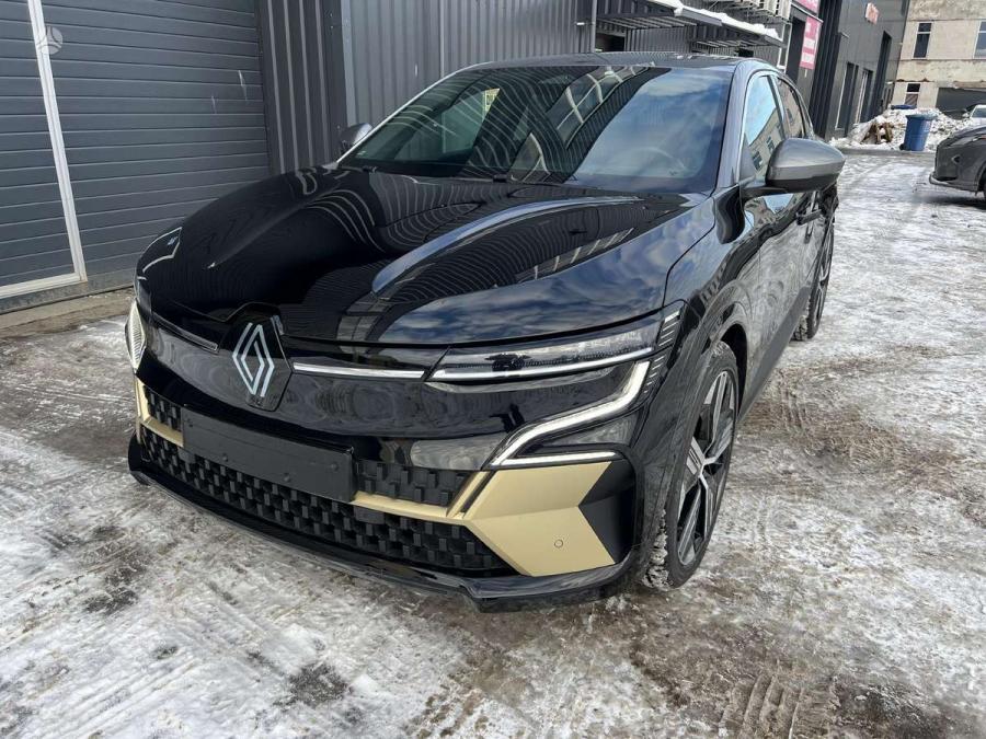 Black Renault Megane E-Tech 2022 in Alytus, with an engine capacity of 0.00 L and mileage of 38 thousand km for 17400 €, photo 12 on AUTOMOTO.COM.LV