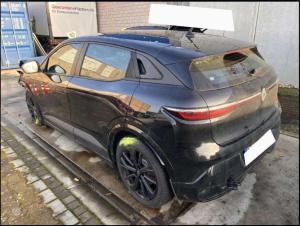 Melns Renault Megane E-Tech 2022 Telšiai, ar dzinēja tilpumu 0.00 L un nobraukumu 114 tūkst. km par 5500 €, foto 5 vietnē AUTOMOTO.COM.LV