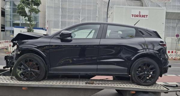 Черный Рено Megane E-Tech 2022 в Тельшяй, объемом двигателя 0.00 л и пробегом 114 тыс. км за 5300 €, фото 7 на AUTOMOTO.COM.LV