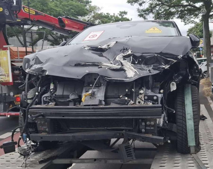 Melns Renault Megane E-Tech 2022 Telšiai, ar dzinēja tilpumu 0.00 L un nobraukumu 114 tūkst. km par 5300 €, foto 13 vietnē AUTOMOTO.COM.LV