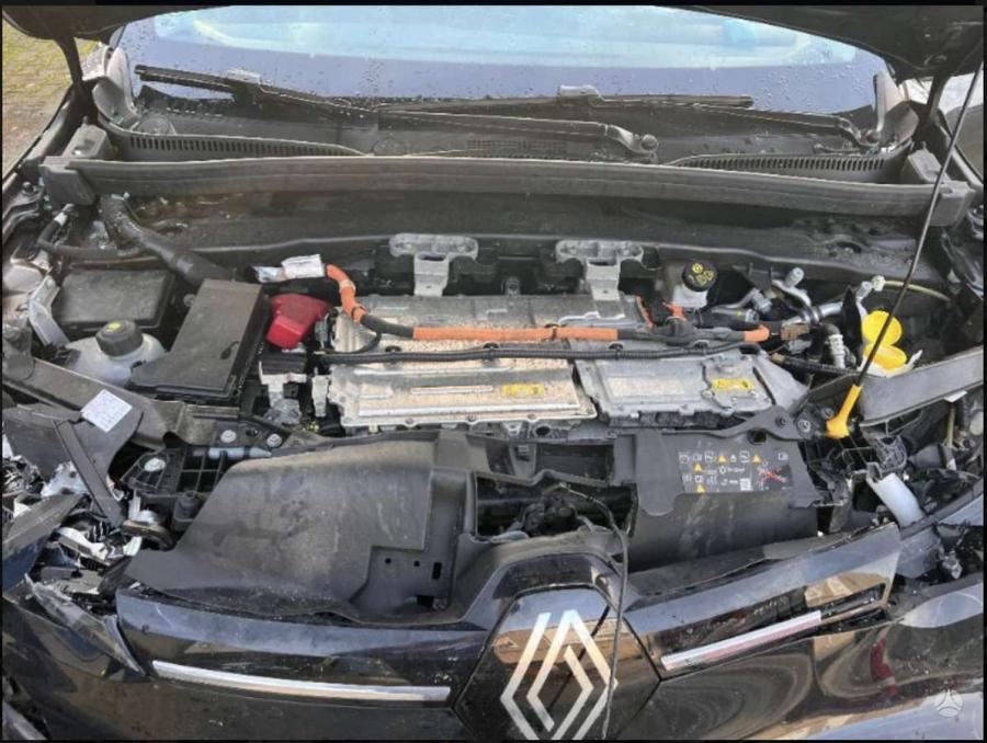 Melns Renault Megane E-Tech 2022 Telšiai, ar dzinēja tilpumu 0.00 L un nobraukumu 114 tūkst. km par 5300 €, foto 22 vietnē AUTOMOTO.COM.LV