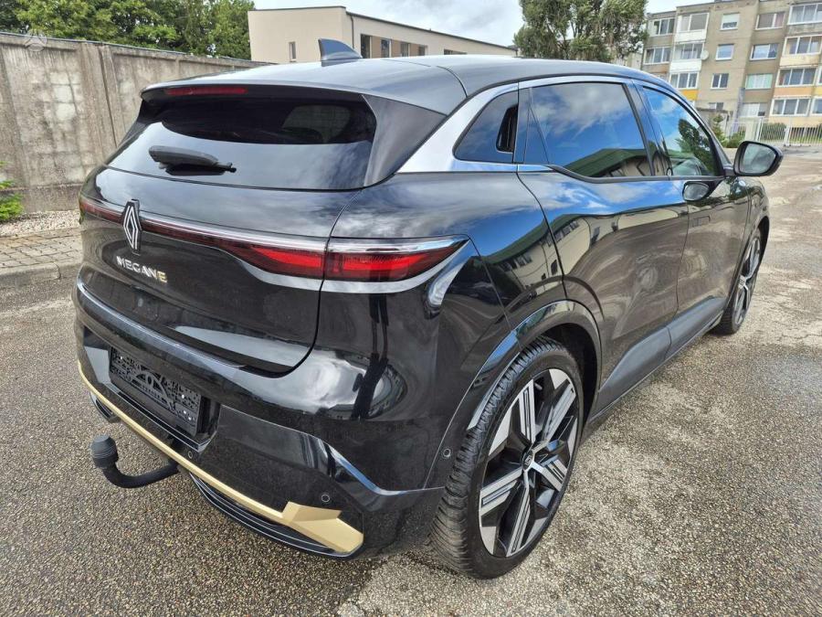 Черный Рено Megane E-Tech 2022 в Мажейкяй, объемом двигателя 0.00 л и пробегом 65 тыс. км за 13400 €, фото 4 на AUTOMOTO.COM.LV