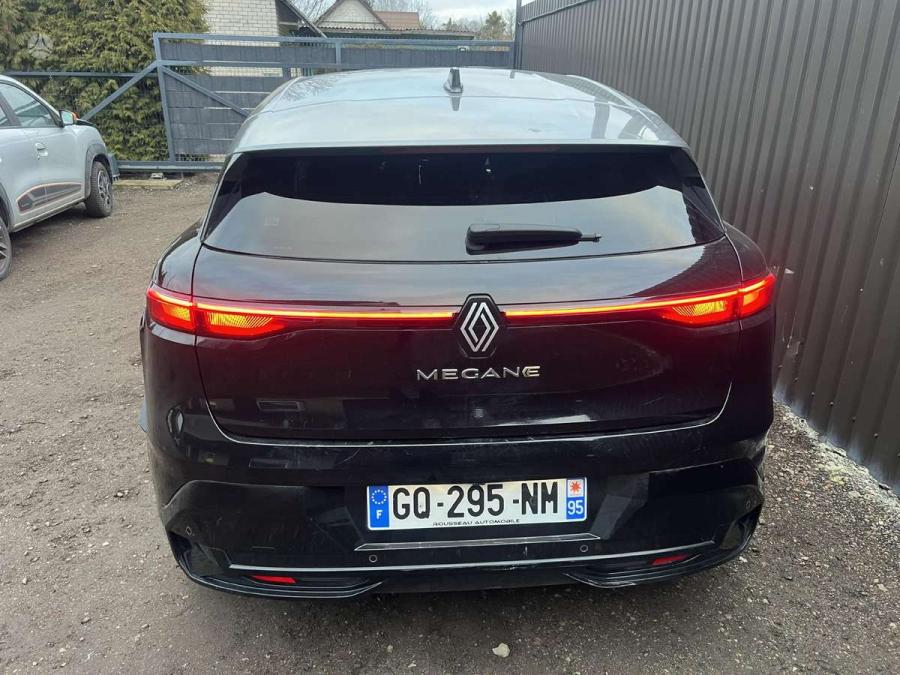 Melns Renault Megane E-Tech 2023 Kauņa, ar dzinēja tilpumu 0.00 L un nobraukumu 40 tūkst. km par 13900 €, foto 8 vietnē AUTOMOTO.COM.LV