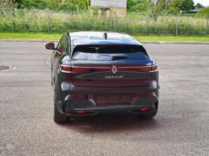 Melns Renault Megane E-Tech 2023 Telšiai, ar dzinēja tilpumu 0.00 L un nobraukumu 38 tūkst. km par 22500 €, foto 5 vietnē AUTOMOTO.COM.LV