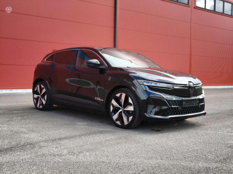 Melns Renault Megane E-Tech 2023 Telšiai, ar dzinēja tilpumu 0.00 L un nobraukumu 38 tūkst. km par 22500 €, foto 8 vietnē AUTOMOTO.COM.LV