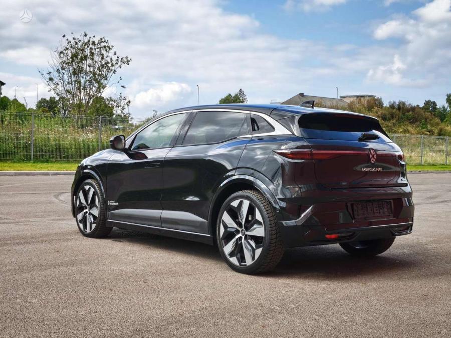 Melns Renault Megane E-Tech 2023 Telšiai, ar dzinēja tilpumu 0.00 L un nobraukumu 38 tūkst. km par 22500 €, foto 9 vietnē AUTOMOTO.COM.LV