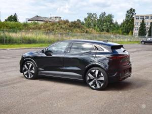 Melns Renault Megane E-Tech 2023 Telšiai, ar dzinēja tilpumu 0.00 L un nobraukumu 38 tūkst. km par 22500 €, foto 10 vietnē AUTOMOTO.COM.LV