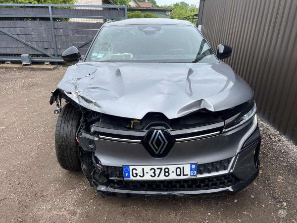 Grey Renault Megane E-Tech 2022 in Kaunas, with an engine capacity of 0.00 L and mileage of 72 thousand km for 8999 €, photo 2 on AUTOMOTO.COM.LV