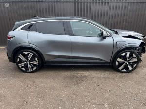 Pelēks Renault Megane E-Tech 2022 Kauņa, ar dzinēja tilpumu 0.00 L un nobraukumu 72 tūkst. km par 8999 €, foto 5 vietnē AUTOMOTO.COM.LV