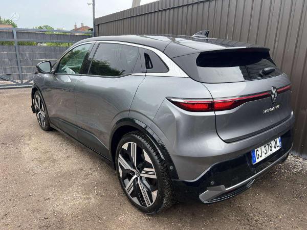 Grey Renault Megane E-Tech 2022 in Kaunas, with an engine capacity of 0.00 L and mileage of 72 thousand km for 8999 €, photo 7 on AUTOMOTO.COM.LV