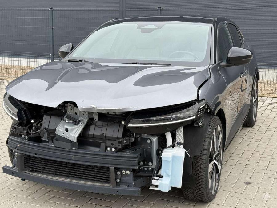 Pelēks Renault Megane E-Tech 2023 Kauņa, ar dzinēja tilpumu 0.00 L un nobraukumu 32 tūkst. km par 15400 €, foto 10 vietnē AUTOMOTO.COM.LV