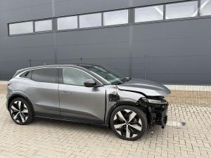 Серый Рено Megane E-Tech 2023 в Каунас, объемом двигателя 0.00 л и пробегом 32 тыс. км за 15200 €, фото 6 на AUTOMOTO.COM.LV