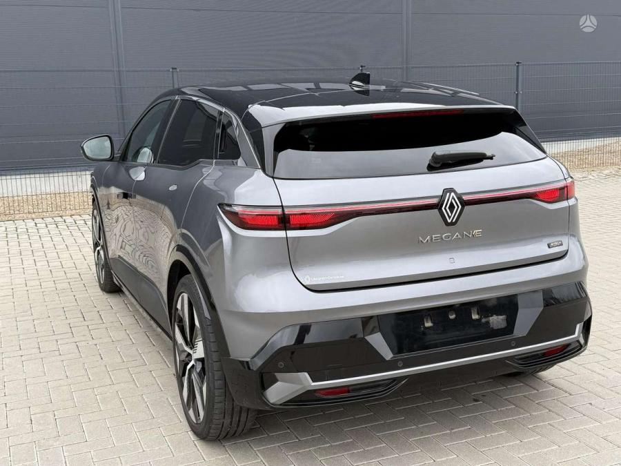 Серый Рено Megane E-Tech 2023 в Каунас, объемом двигателя 0.00 л и пробегом 32 тыс. км за 15200 €, фото 11 на AUTOMOTO.COM.LV