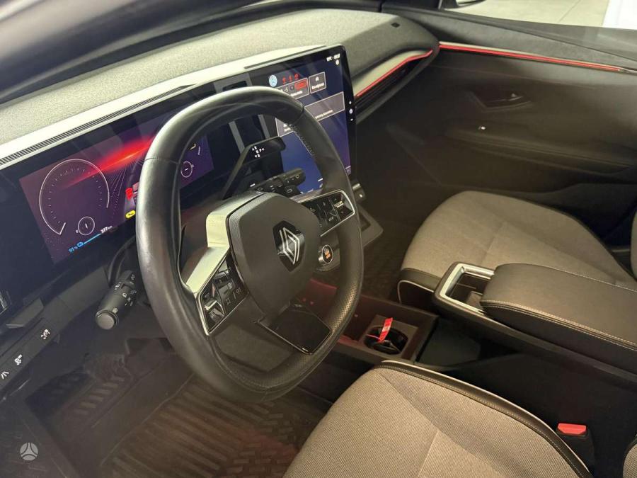 Серый Рено Megane E-Tech 2023 в Каунас, объемом двигателя 0.00 л и пробегом 32 тыс. км за 15200 €, фото 26 на AUTOMOTO.COM.LV