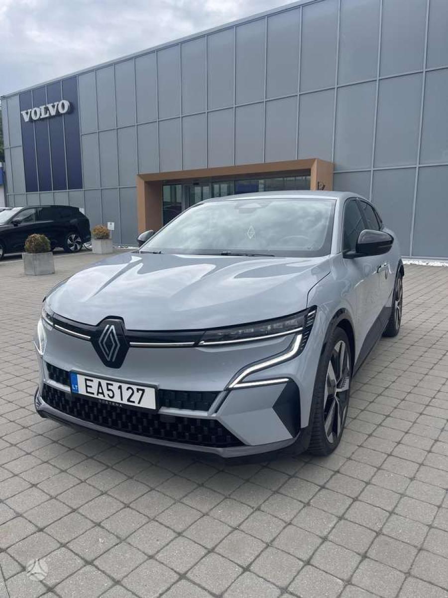 Grey Renault Megane E-Tech 2023 in Klaipeda, with an engine capacity of 0.00 L and mileage of 72 thousand km for 18500 €, photo 4 on AUTOMOTO.COM.LV