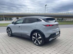 Grey Renault Megane E-Tech 2023 in Klaipeda, with an engine capacity of 0.00 L and mileage of 72 thousand km for 18500 €, photo 12 on AUTOMOTO.COM.LV