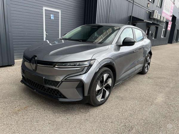 Grey Renault Megane E-Tech 2023 in Alytus, with an engine capacity of 0.00 L and mileage of 28 thousand km for 12300 €, photo 1 on AUTOMOTO.COM.LV