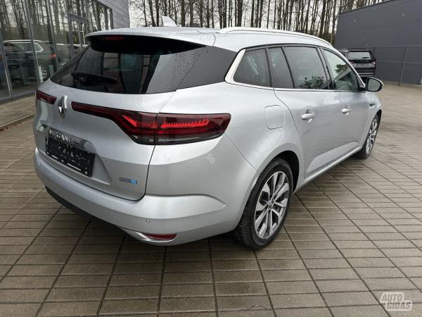 Grey Renault Megane E-Tech 2022 in Kaunas, with an engine capacity of 1.60 L and mileage of 181 thousand km for 11800 €, photo 4 on AUTOMOTO.COM.LV