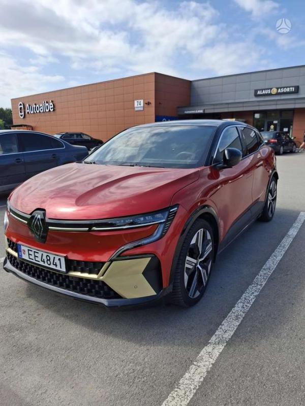 Red Renault Megane E-Tech 2024 in Klaipeda, with an engine capacity of 0.00 L and mileage of 23 thousand km for 24700 €, photo 3 on AUTOMOTO.COM.LV