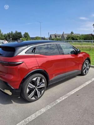 Красный Рено Megane E-Tech 2024 в Клайпеда, объемом двигателя 0.00 л и пробегом 23 тыс. км за 24700 €, фото 5 на AUTOMOTO.COM.LV