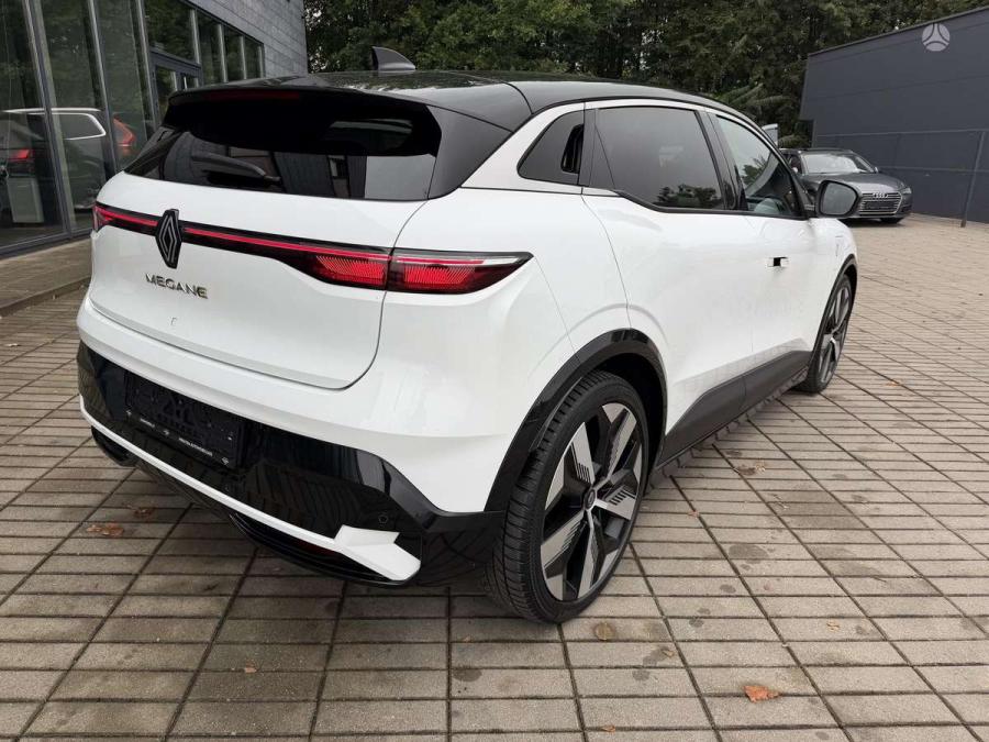 Balts Renault Megane E-Tech 2023 Kauņa, ar dzinēja tilpumu 0.00 L un nobraukumu 191 tūkst. km par 14900 €, foto 4 vietnē AUTOMOTO.COM.LV