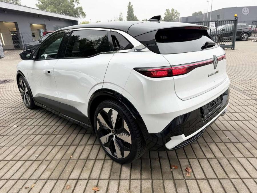 Balts Renault Megane E-Tech 2023 Kauņa, ar dzinēja tilpumu 0.00 L un nobraukumu 191 tūkst. km par 14900 €, foto 5 vietnē AUTOMOTO.COM.LV