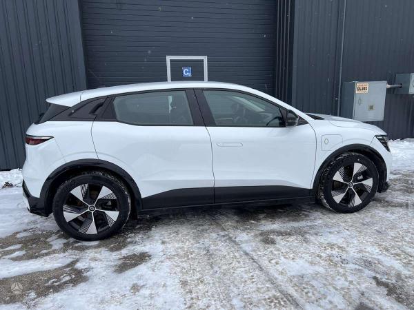 Balts Renault Megane E-Tech 2024 Alīta, ar dzinēja tilpumu 0.00 L un nobraukumu 20 tūkst. km par 12300 €, foto 3 vietnē AUTOMOTO.COM.LV