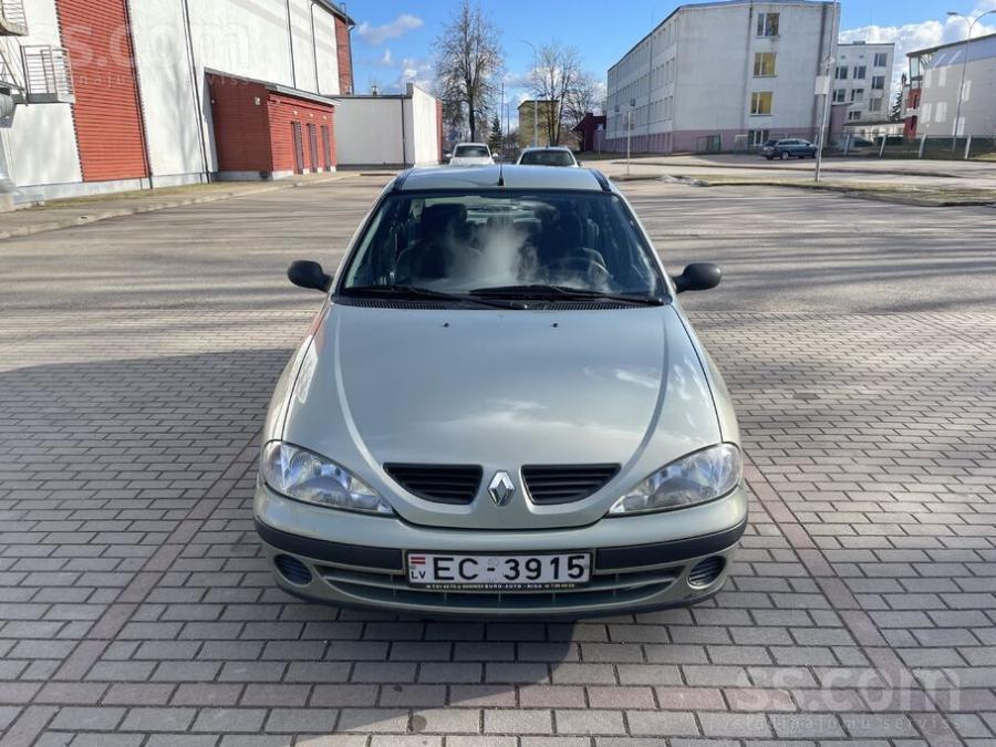 Зеленый Рено Меган 2000 в Прейли, объемом двигателя 1.40 л и пробегом 187 тыс. км за 950 €, фото 1 на AUTOMOTO.COM.LV