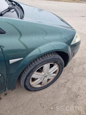 Zaļš Renault Megane 2003 Rīga, ar dzinēja tilpumu 1.90 L un nobraukumu 290 tūkst. km par 1500 €, foto 3 vietnē AUTOMOTO.COM.LV