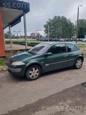 Zaļš Renault Megane 2003 Rīga, ar dzinēja tilpumu 1.90 L un nobraukumu 290 tūkst. km par 1100 €, foto 9 vietnē AUTOMOTO.COM.LV