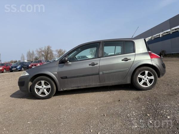 Zaļš Renault Megane 2004 Daugavpils, ar dzinēja tilpumu 1.50 L un nobraukumu 303 tūkst. km par 950 €, foto 2 vietnē AUTOMOTO.COM.LV