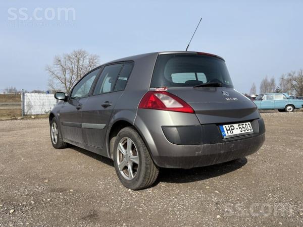 Zaļš Renault Megane 2004 Daugavpils, ar dzinēja tilpumu 1.50 L un nobraukumu 303 tūkst. km par 950 €, foto 3 vietnē AUTOMOTO.COM.LV