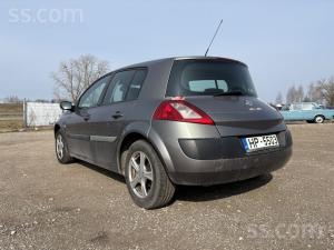 Zaļš Renault Megane 2004 Daugavpils, ar dzinēja tilpumu 1.50 L un nobraukumu 303 tūkst. km par 950 €, foto 4 vietnē AUTOMOTO.COM.LV