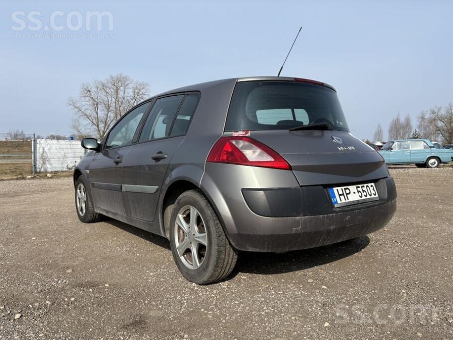 Zaļš Renault Megane 2004 Daugavpils, ar dzinēja tilpumu 1.50 L un nobraukumu 303 tūkst. km par 950 €, foto 4 vietnē AUTOMOTO.COM.LV