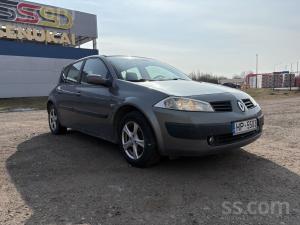 Zaļš Renault Megane 2004 Daugavpils, ar dzinēja tilpumu 1.50 L un nobraukumu 303 tūkst. km par 950 €, foto 8 vietnē AUTOMOTO.COM.LV