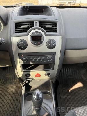 Zaļš Renault Megane 2004 Daugavpils, ar dzinēja tilpumu 1.50 L un nobraukumu 303 tūkst. km par 950 €, foto 12 vietnē AUTOMOTO.COM.LV
