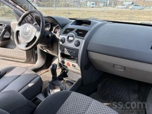 Zaļš Renault Megane 2004 Daugavpils, ar dzinēja tilpumu 1.50 L un nobraukumu 303 tūkst. km par 950 €, foto 23 vietnē AUTOMOTO.COM.LV