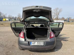 Zaļš Renault Megane 2004 Daugavpils, ar dzinēja tilpumu 1.50 L un nobraukumu 303 tūkst. km par 950 €, foto 24 vietnē AUTOMOTO.COM.LV