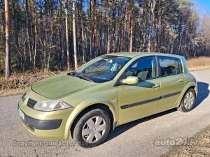 Zaļš Renault Megane 2005 Tallina, ar dzinēja tilpumu 1.40 L un nobraukumu 197 tūkst. km par 1999 €, foto 4 vietnē AUTOMOTO.COM.LV