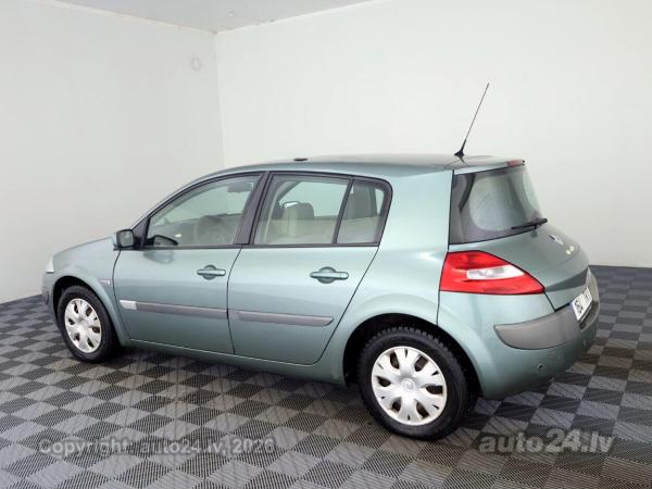 Green Renault Megane 2006 in Tallinn, with an engine capacity of 1.60 L and mileage of 249 thousand km for 899 €, photo 4 on AUTOMOTO.COM.LV